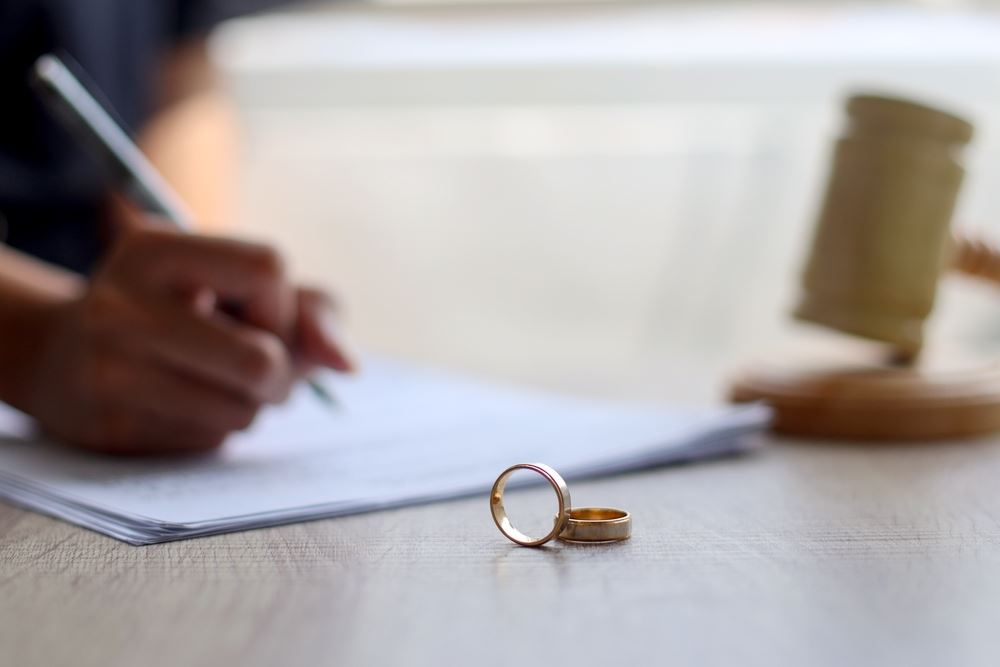 Divorce Information from Divorce Attorney, Alexandra R. Lavinsky